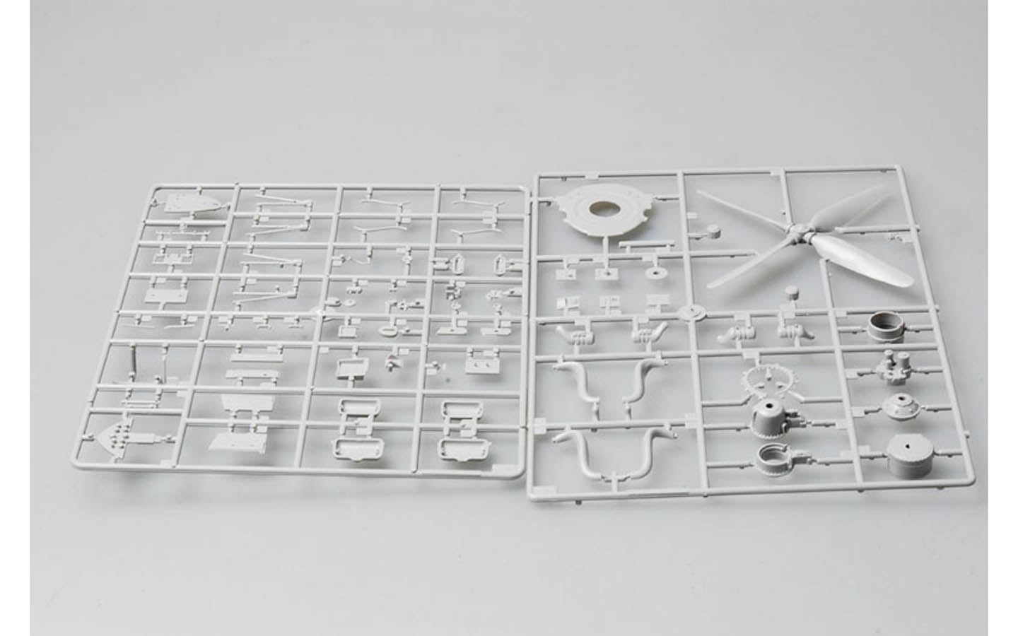 F8F-2 Bearcat - Trumpeter 02248 | kingshobby.com