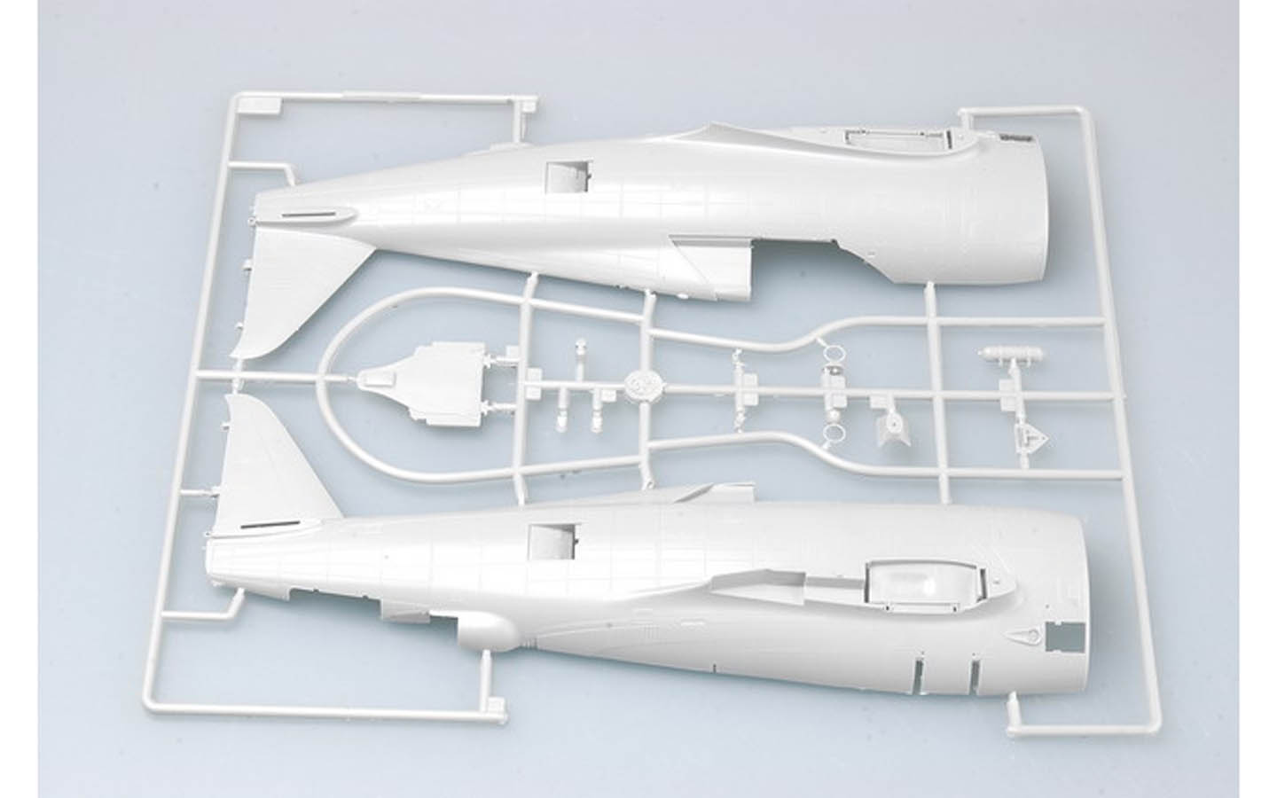 P-47D Thunderbolt, Razorback - Trumpeter 02262 | kingshobby.com