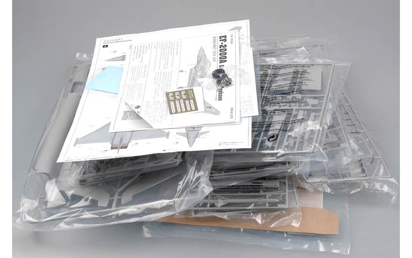 EF-2000A Eurofighter Typhoon - Trumpeter 02278 | kingshobby.com