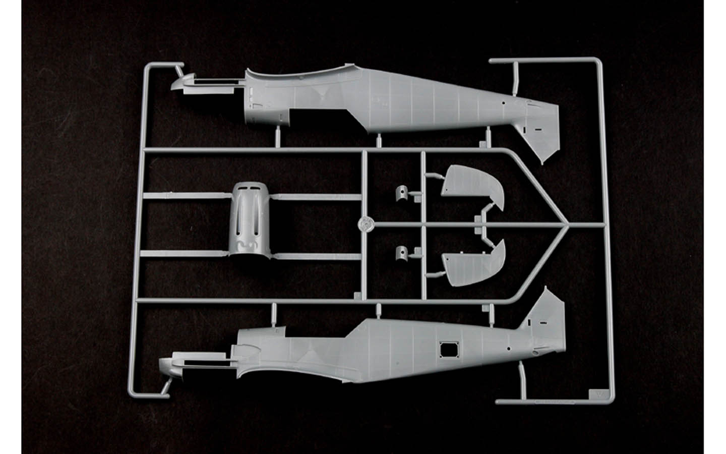 Messerschmitt Bf 109E-4/Trop - Trumpeter 02290 | kingshobby.com