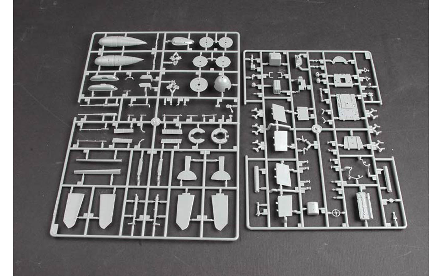 Messerschmitt Bf 109F-4 - Trumpeter 02292 | kingshobby.com