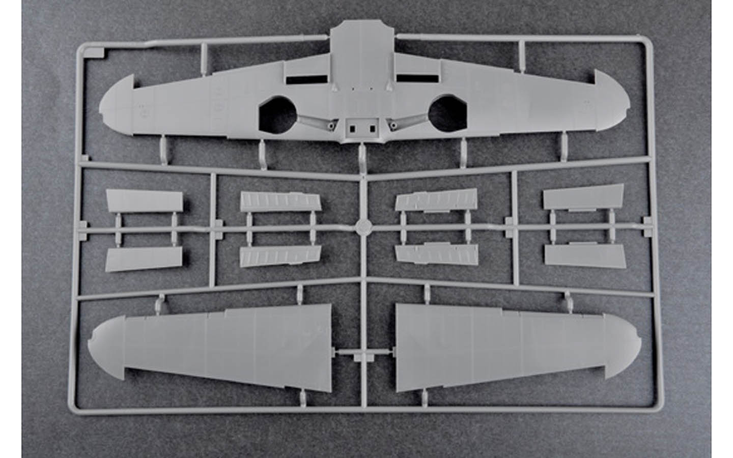 Messerschmitt Bf 109G-6 (Late) - Trumpeter 02297 | kingshobby.com