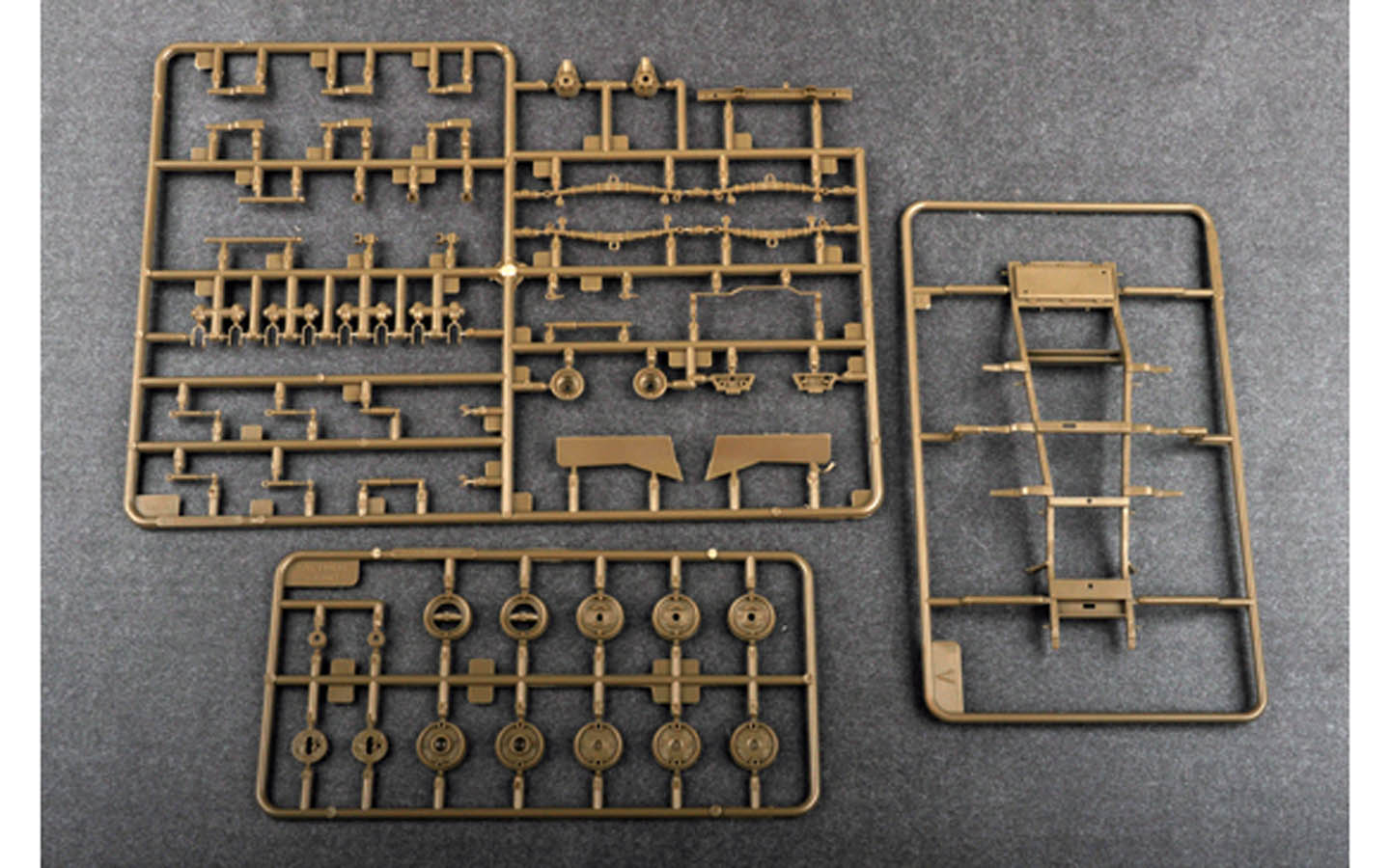 Chinese BJ212 Military Jeep with Canvas Soft Top - Trumpeter 02302 ...