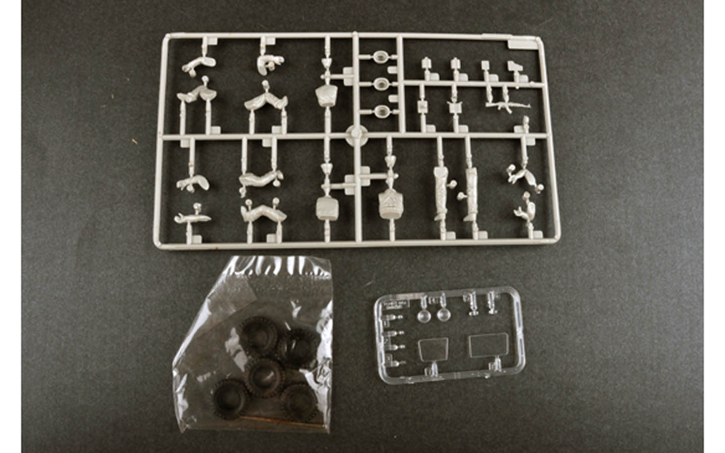 Chinese BJ212 Military Jeep with Canvas Soft Top - Trumpeter 02302 ...