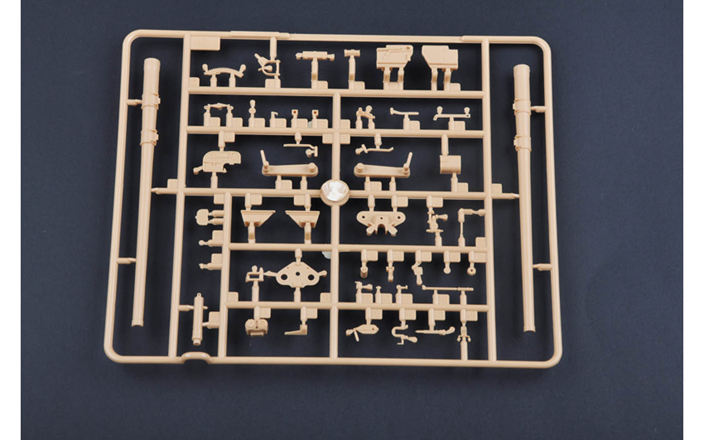Soviet D30 122mm Howitzer, Late Version - Trumpeter 02329 | kingshobby.com