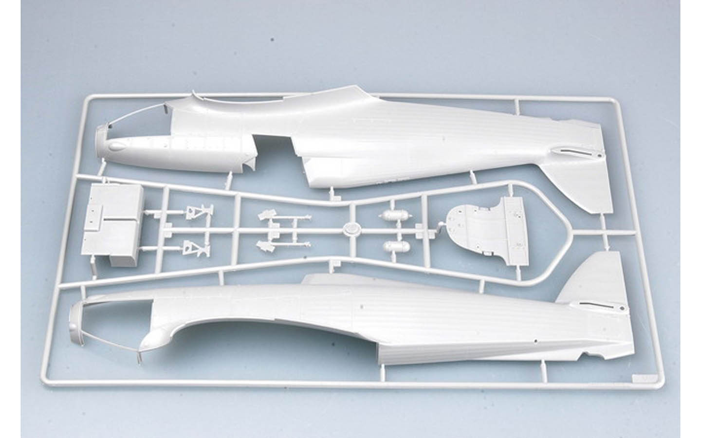 Hurricane Mk.II C/Trop - Trumpeter 02416 | kingshobby.com