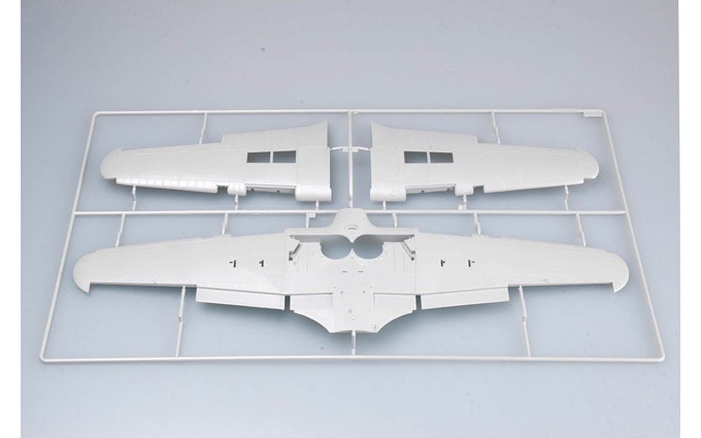 Hurricane Mk.II C/Trop - Trumpeter 02416 | kingshobby.com