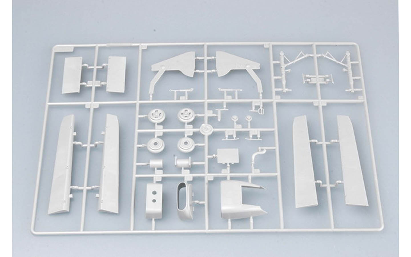 Hurricane Mk.II C/Trop - Trumpeter 02416 | kingshobby.com