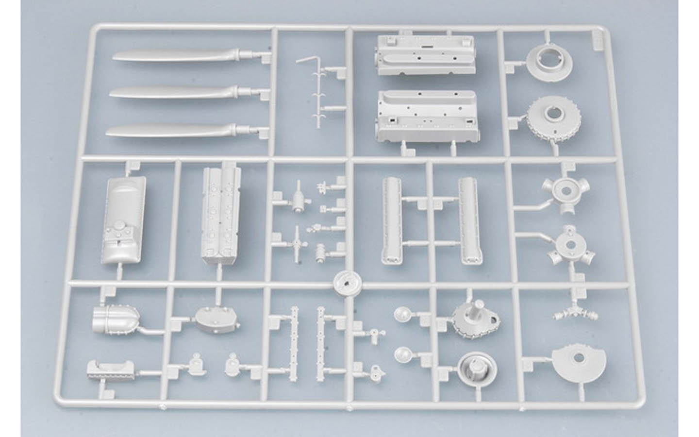 Hurricane Mk.II C/Trop - Trumpeter 02416 | kingshobby.com