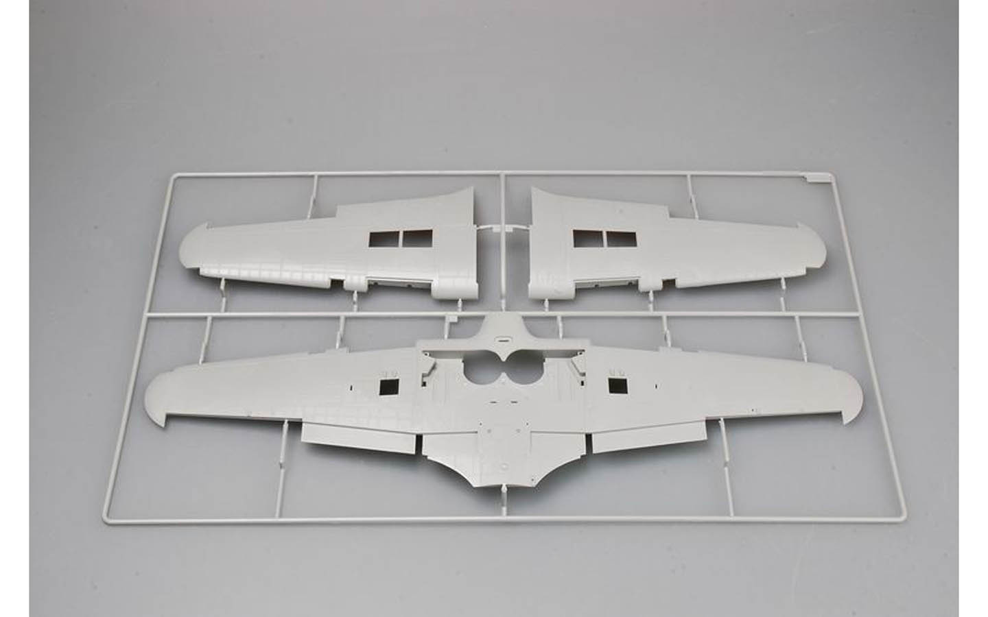 Hawker Hurricane Mk.Ⅱ D/Trop - Trumpeter 02417 | kingshobby.com