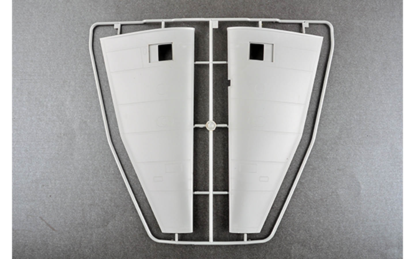 Junkers Ju-87B-2/U4 Stuka - Trumpeter 02422 | kingshobby.com