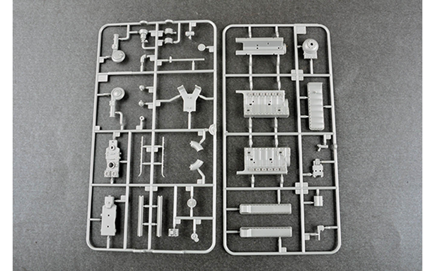 Junkers Ju-87B-2/U4 Stuka - Trumpeter 02422 | kingshobby.com