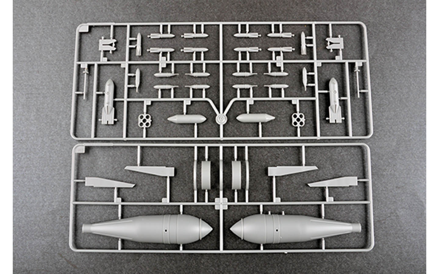 Junkers Ju-87B-2/U4 Stuka - Trumpeter 02422 | kingshobby.com
