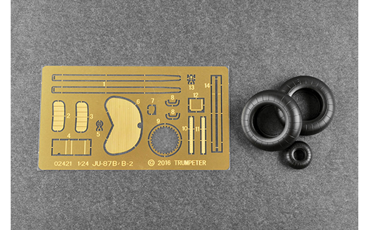 Junkers Ju-87B-2/U4 Stuka - Trumpeter 02422 | kingshobby.com