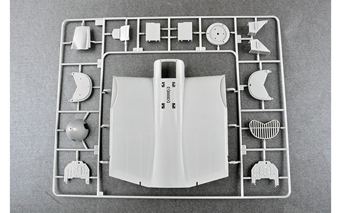 Junkers Ju-87B-2/U4 Stuka - Trumpeter 02422 | kingshobby.com