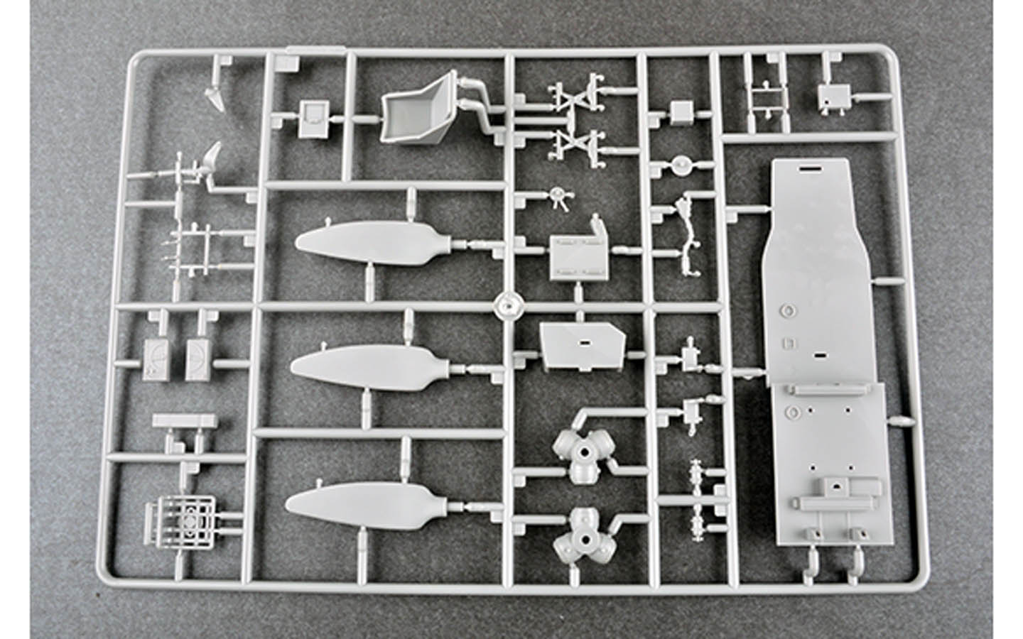 Junkers Ju-87B-2/U4 Stuka - Trumpeter 02422 | kingshobby.com
