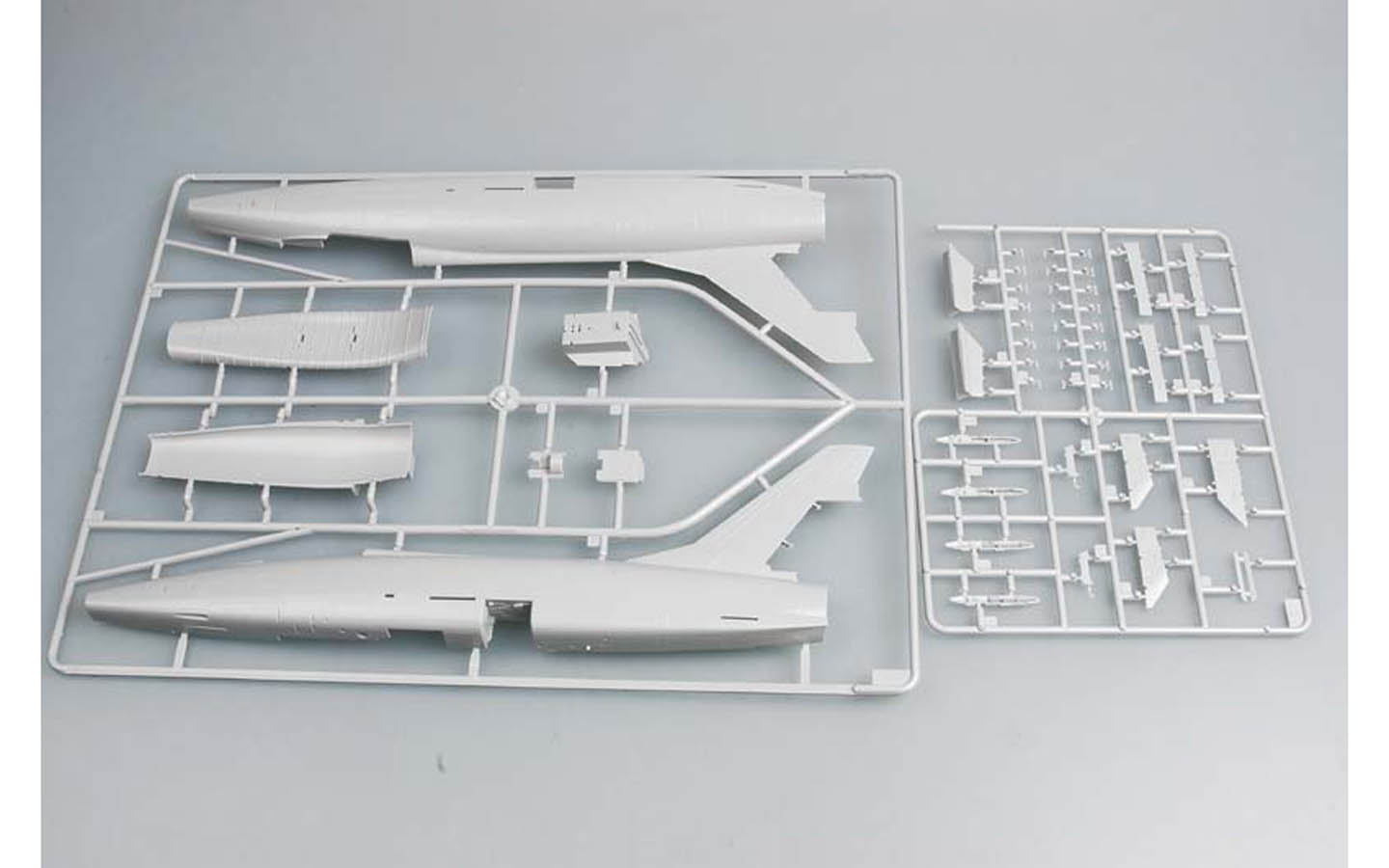 F-100D Super Sabre - Trumpeter 02839 | kingshobby.com