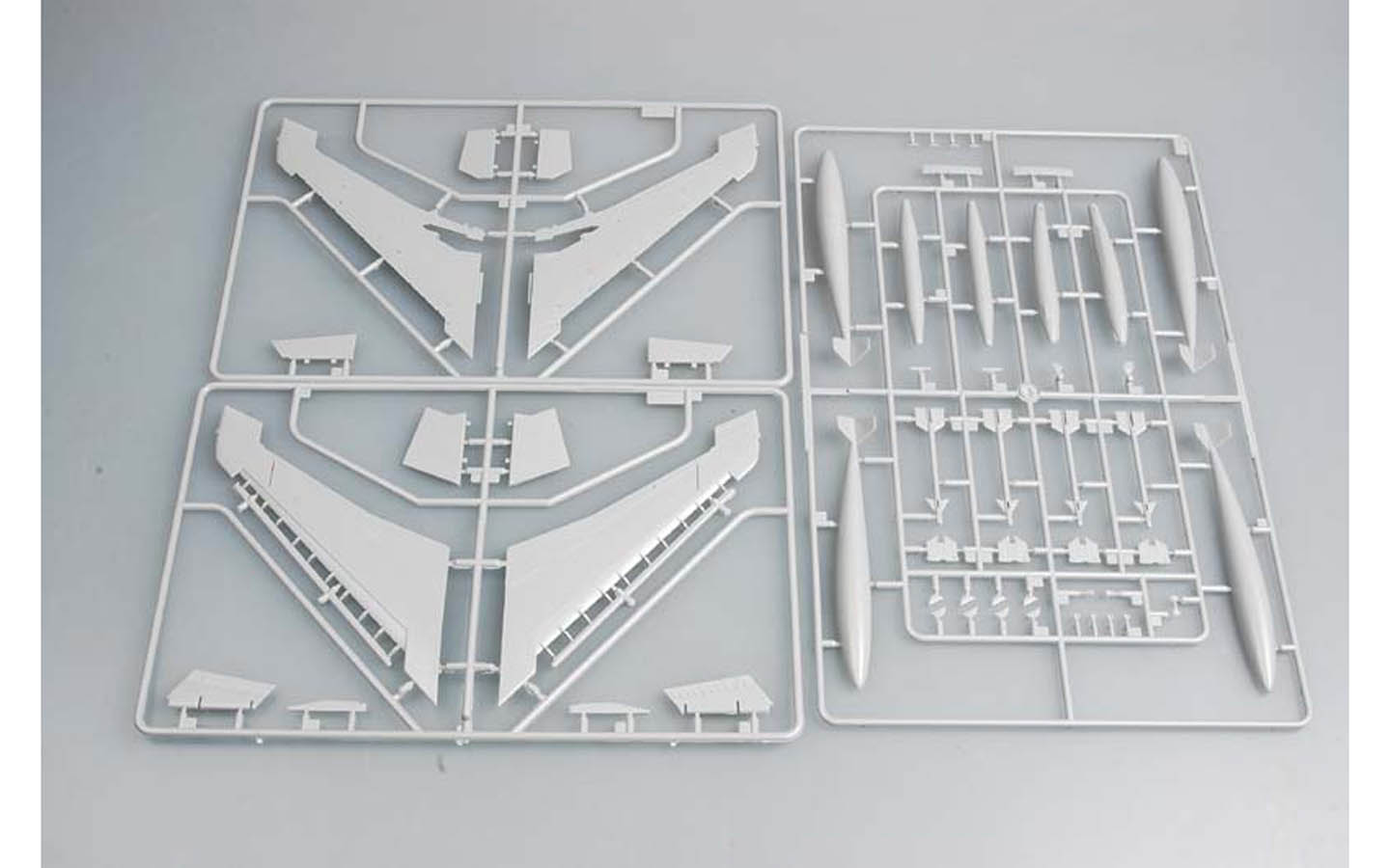 F-100D Super Sabre - Trumpeter 02839 | kingshobby.com