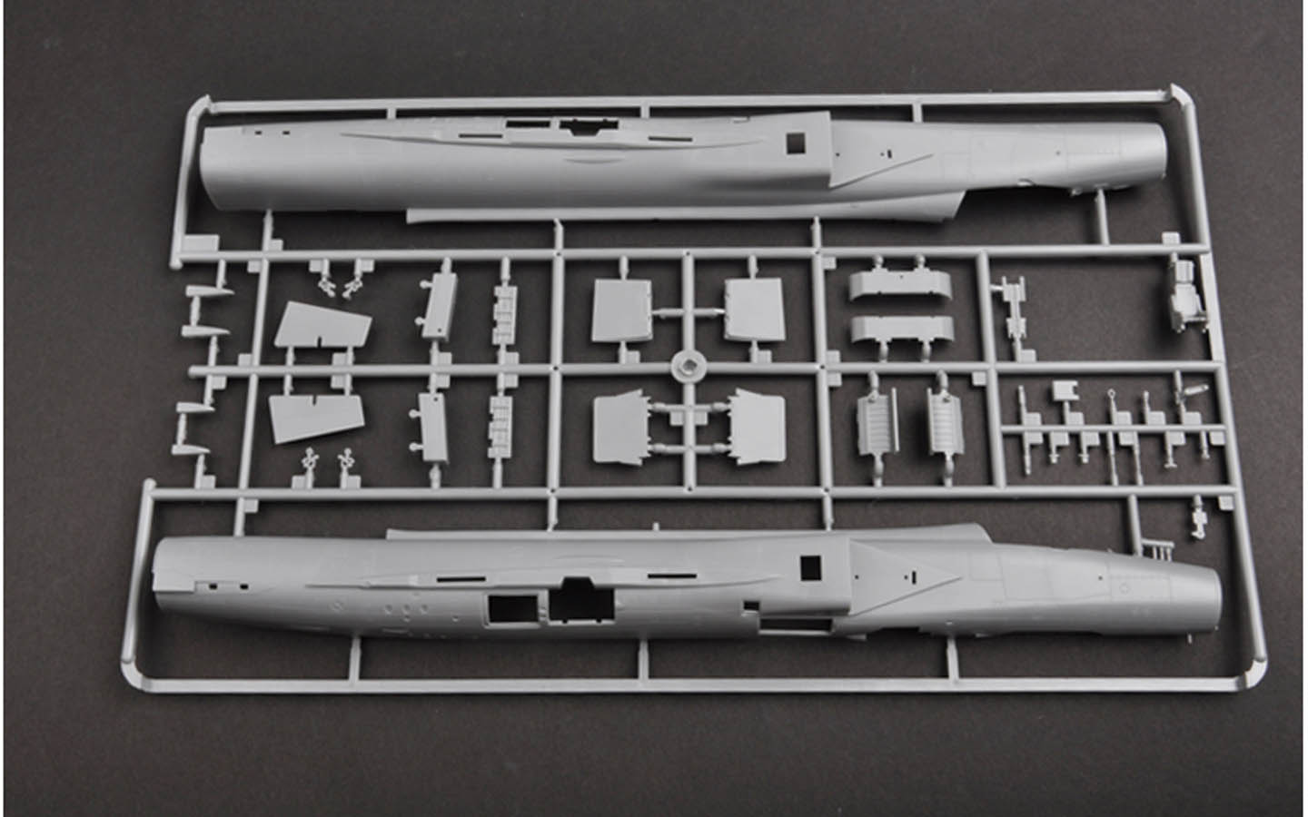 Chinese J-8D Finback - Trumpeter 02846 | kingshobby.com