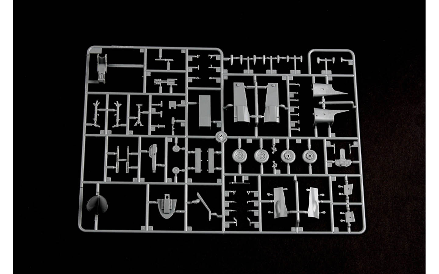 PLAAF J-10B, Vigorous Dragon - Trumpeter 02848 | kingshobby.com