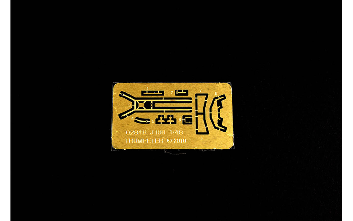 PLAAF J-10B, Vigorous Dragon - Trumpeter 02848 | kingshobby.com