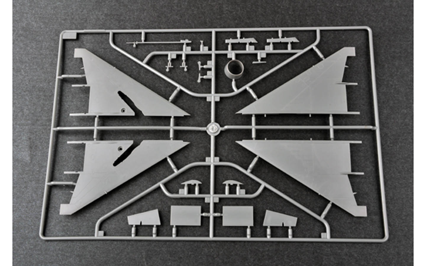 J-7A Fighter - Trumpeter 02859 | kingshobby.com