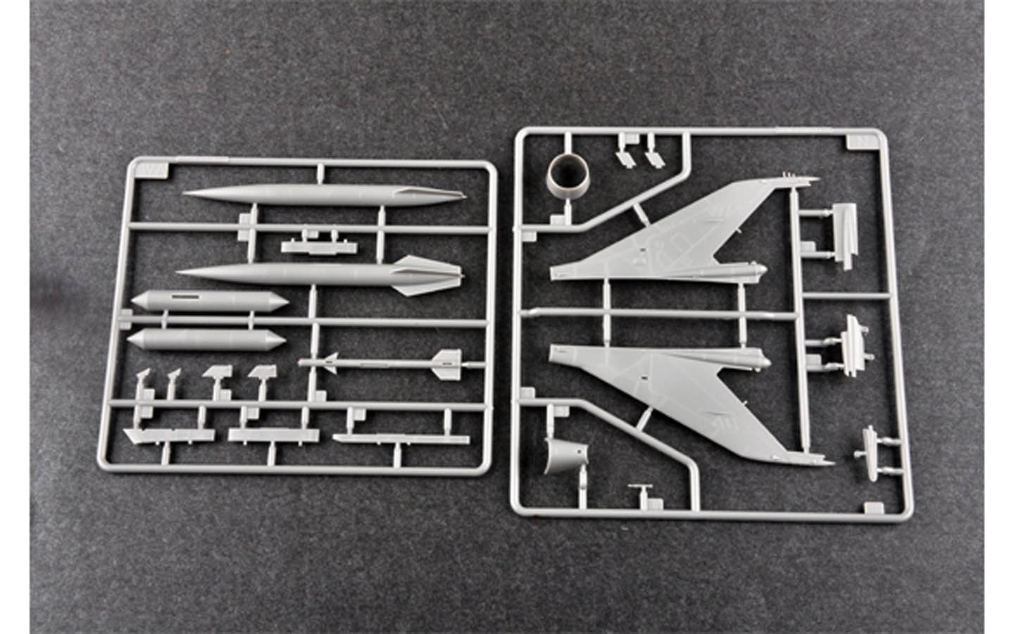 J-7GB - Trumpeter 02862 | kingshobby.com