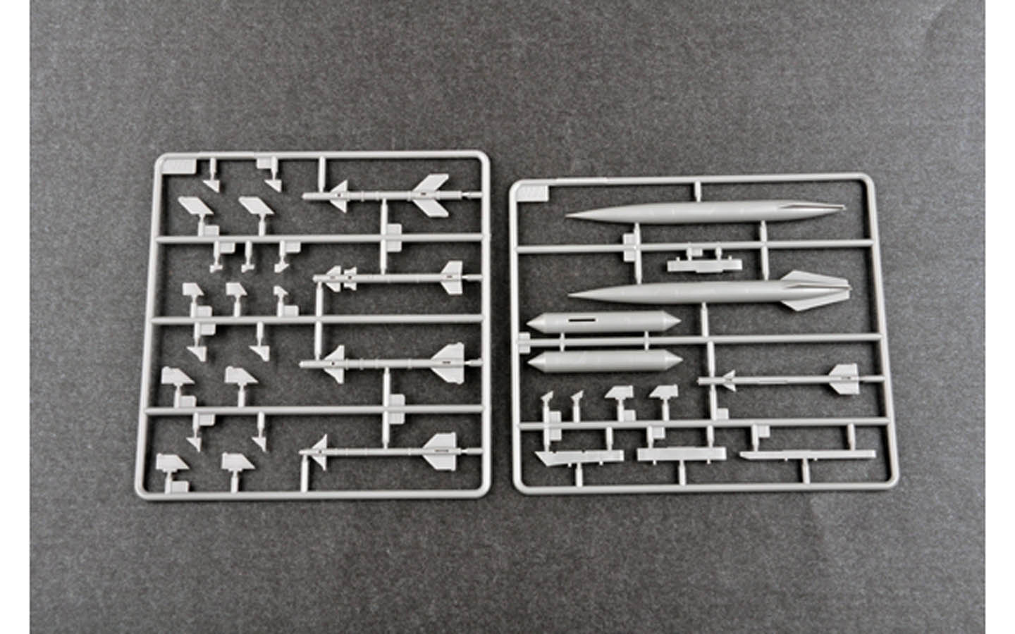 J-7C/J-7D - Trumpeter 02864 | kingshobby.com