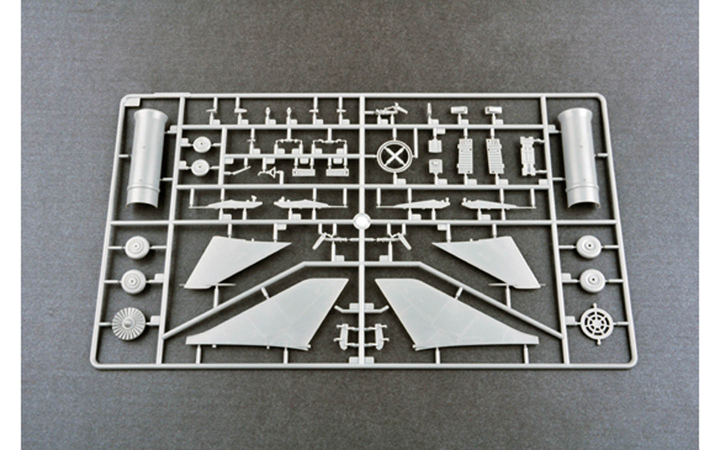 Soviet Su-9U Maiden - Trumpeter 02897 | kingshobby.com