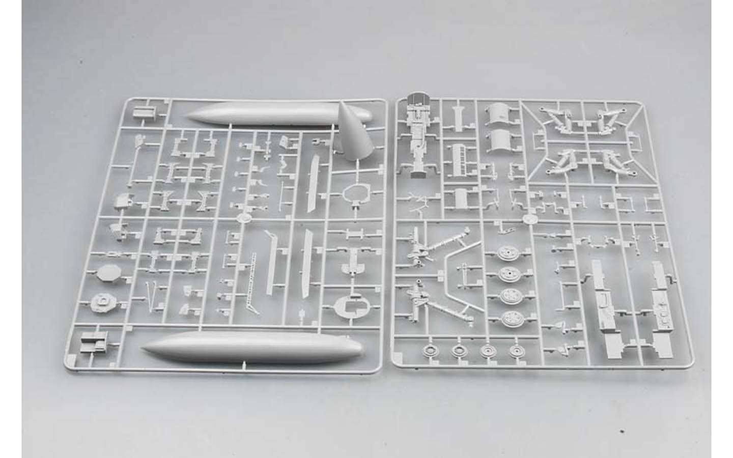 F/A-18E Super Hornet - Trumpeter 03204 | kingshobby.com