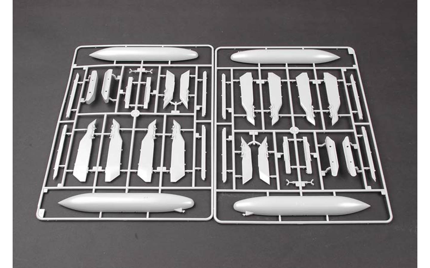 F/A-18F Super Hornet - Trumpeter 03205 | kingshobby.com