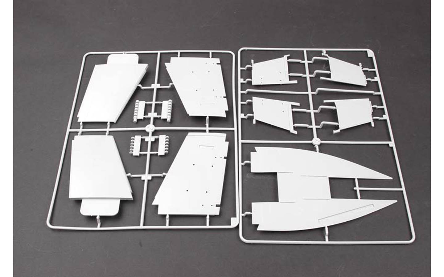 F/A-18F Super Hornet - Trumpeter 03205 | kingshobby.com