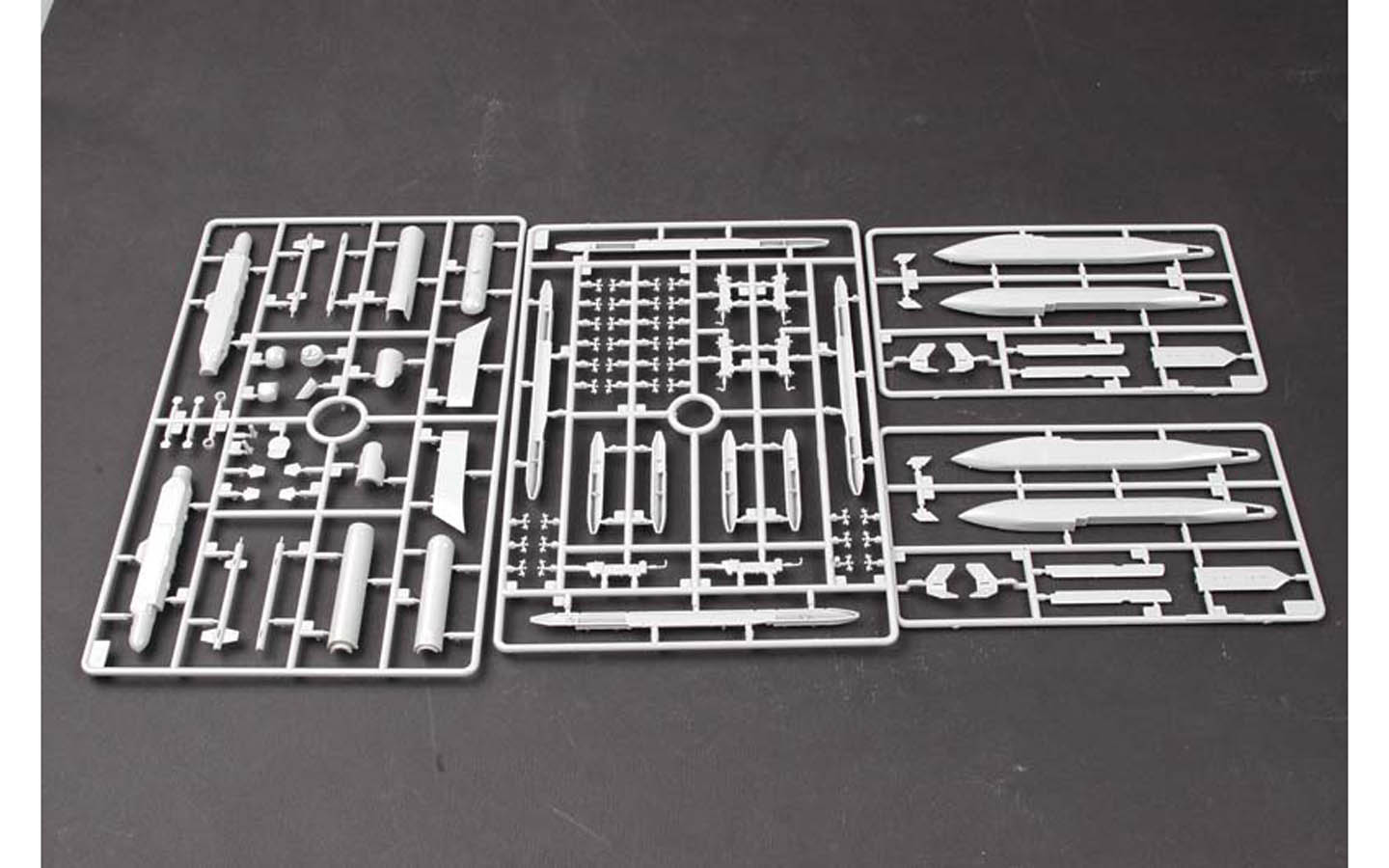 F/A-18F Super Hornet - Trumpeter 03205 | kingshobby.com