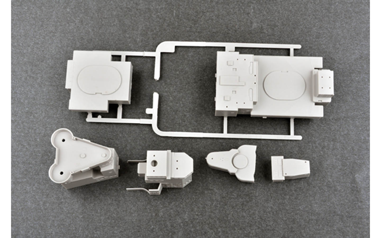 HMS Hood Battle Cruiser - Trumpeter 03710 | kingshobby.com