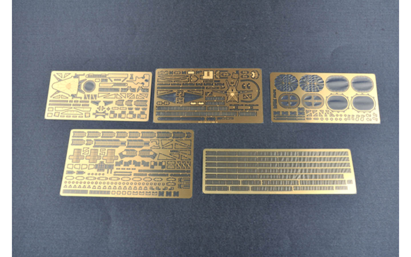 HMS Hood Battle Cruiser - Trumpeter 03710 | kingshobby.com