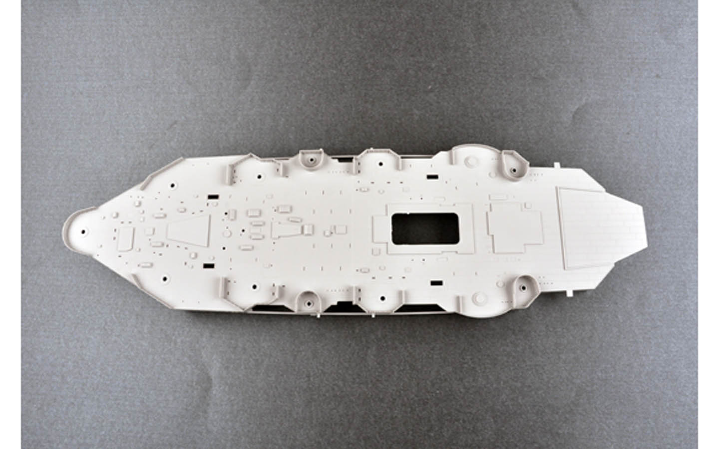 HMS Hood Battle Cruiser - Trumpeter 03710 | kingshobby.com