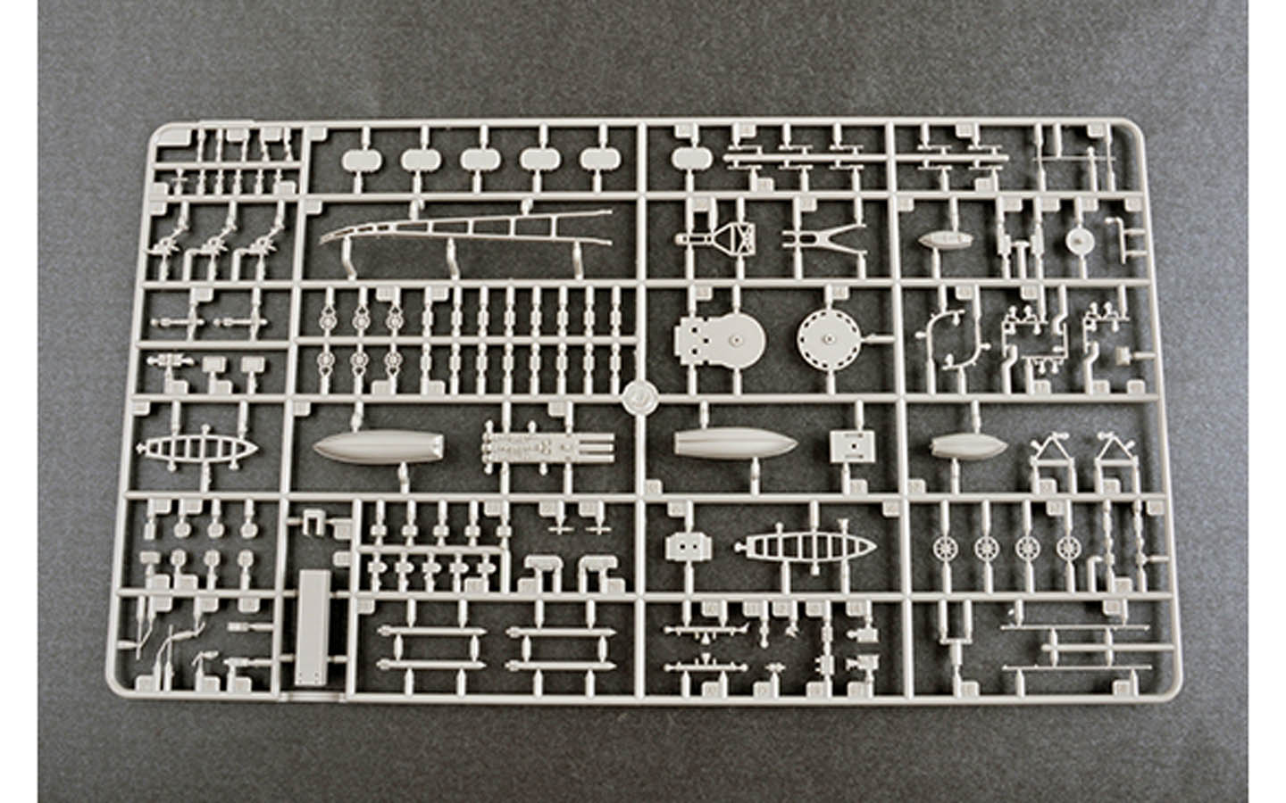 German Scharnhorst Battleship - Trumpeter 03715 | kingshobby.com