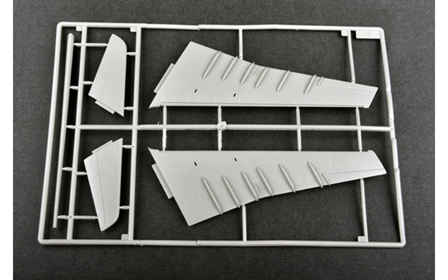 Ilyushin IL-76 Transport - Trumpeter 03901 | kingshobby.com