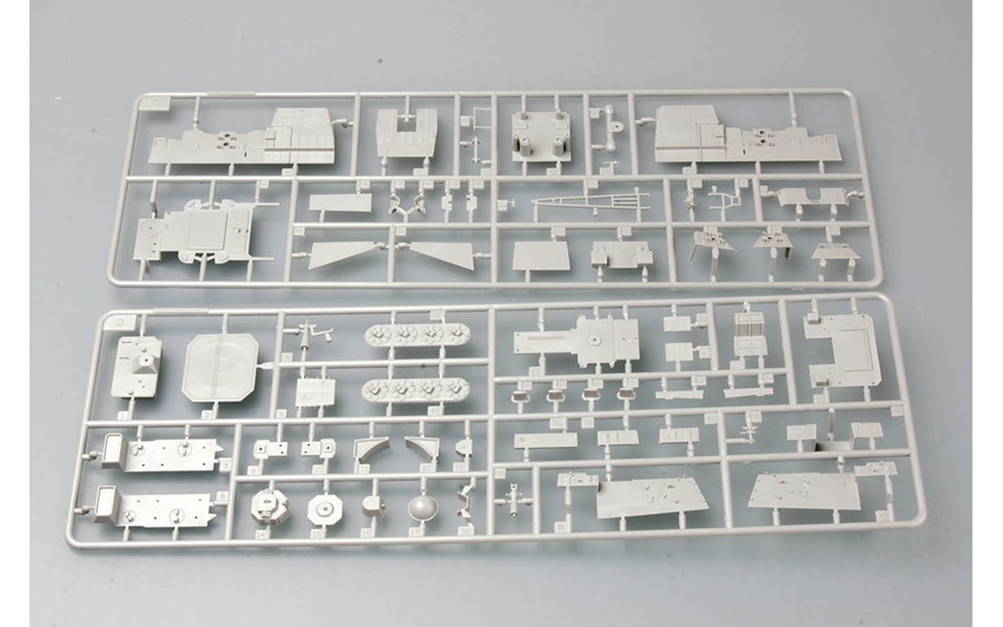 Russian Navy Varyag, Slava Class Cruiser - Trumpeter 04519 | kingshobby.com