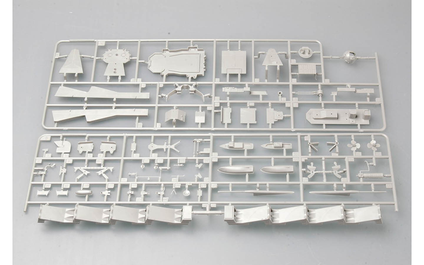 Russian Navy Varyag, Slava Class Cruiser - Trumpeter 04519 | kingshobby.com