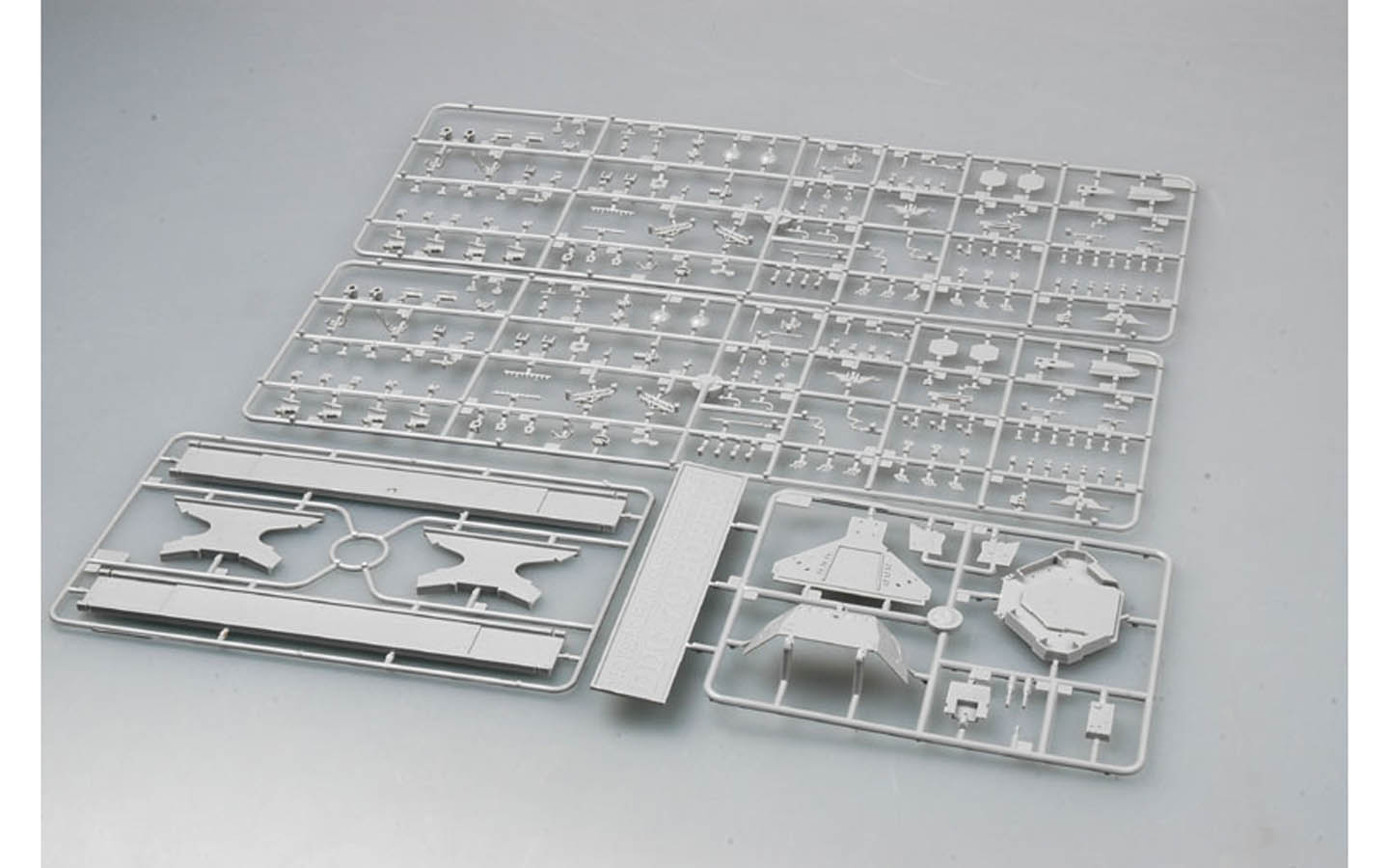 USS Hopper DDG-70 - Trumpeter 04525 | kingshobby.com