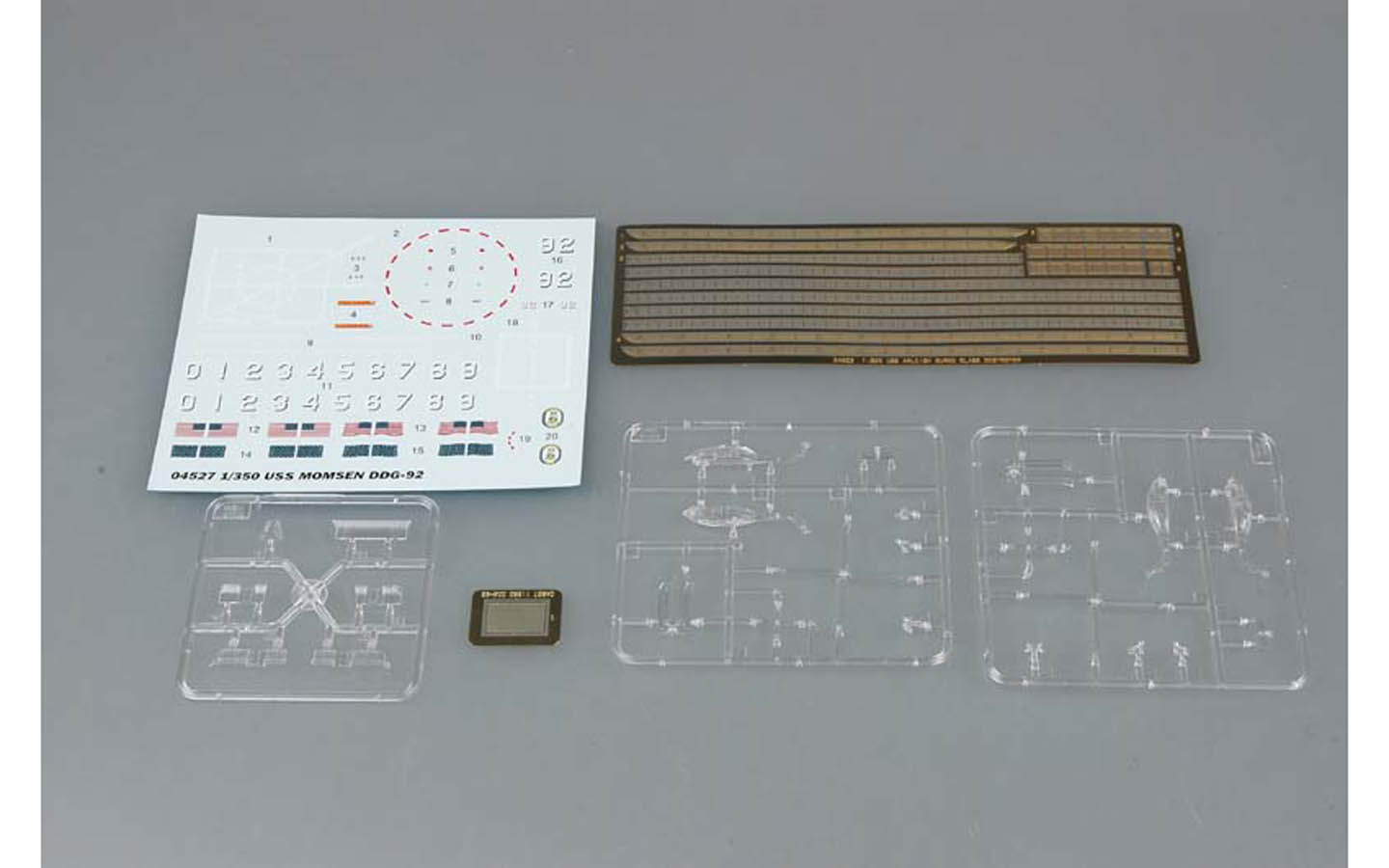 USS Momsen DDG-92 - Trumpeter 04527 | kingshobby.com