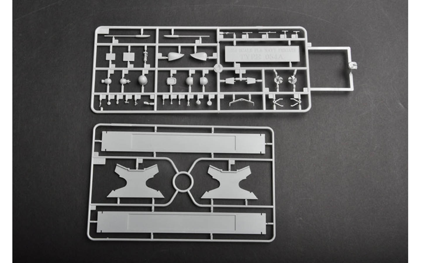 PLA Navy Type 054A FFG - Trumpeter 04543 | kingshobby.com
