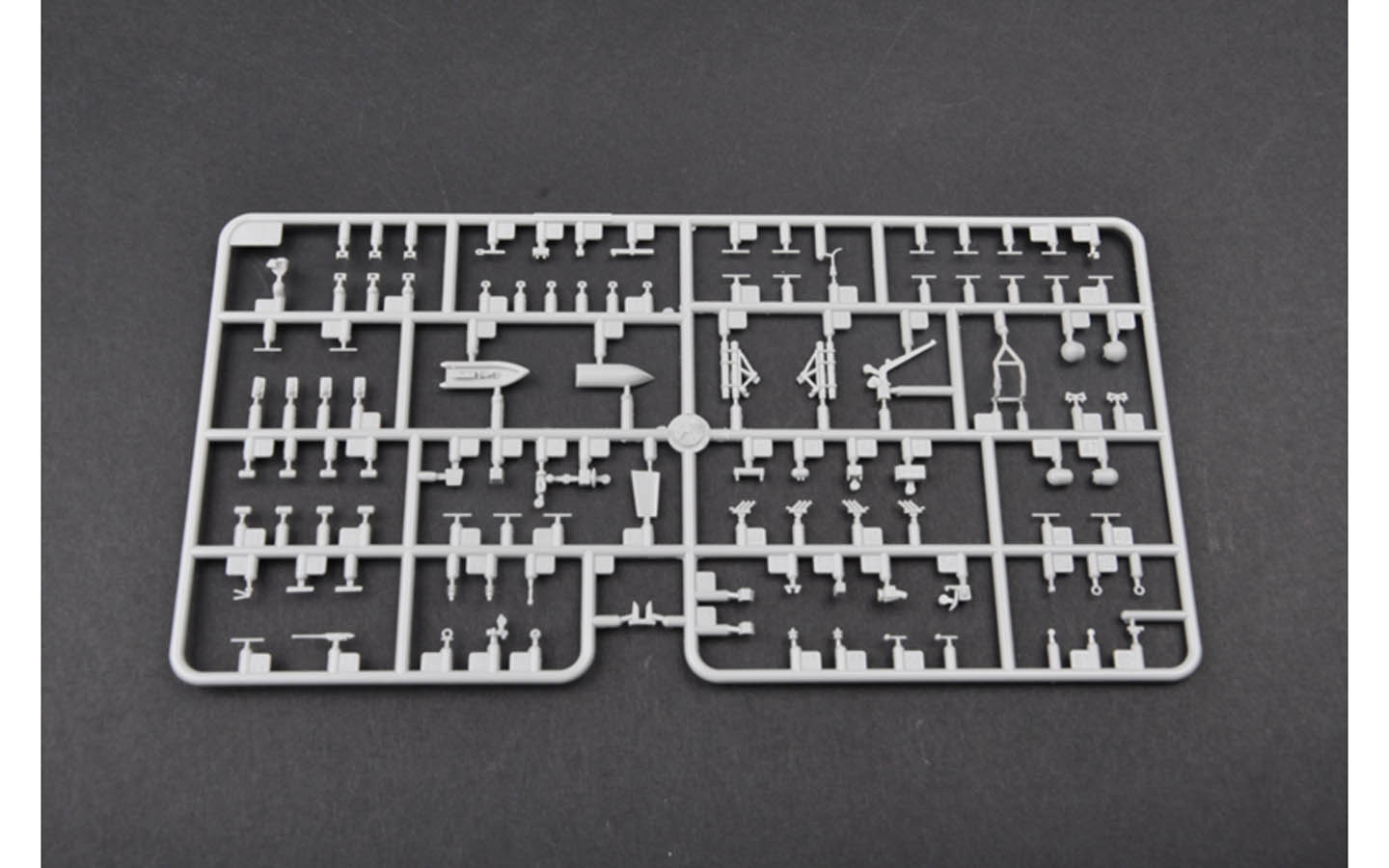 HMS Type 23 Frigate, Kent (F78) - Trumpeter 04544 | kingshobby.com