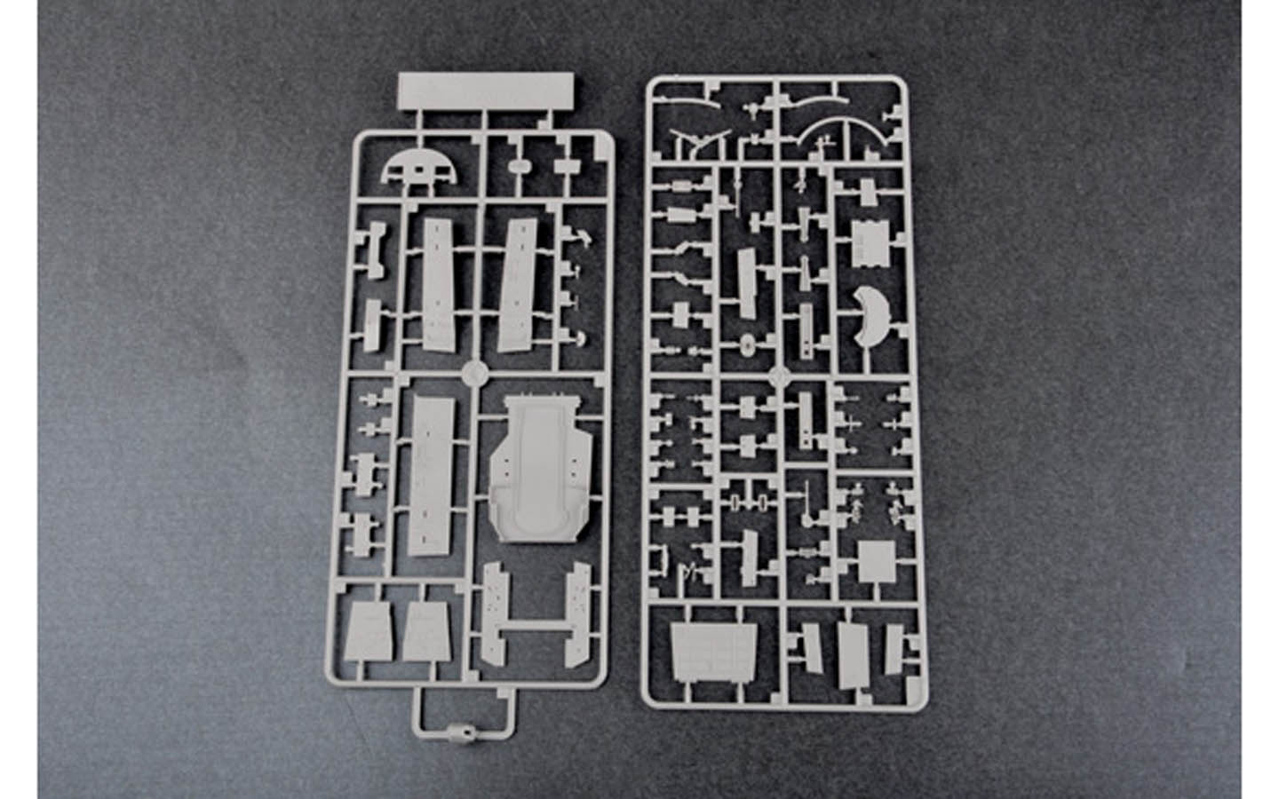 HMS Type 23 Frigate Monmouth F235 - Trumpeter 04547 | kingshobby.com