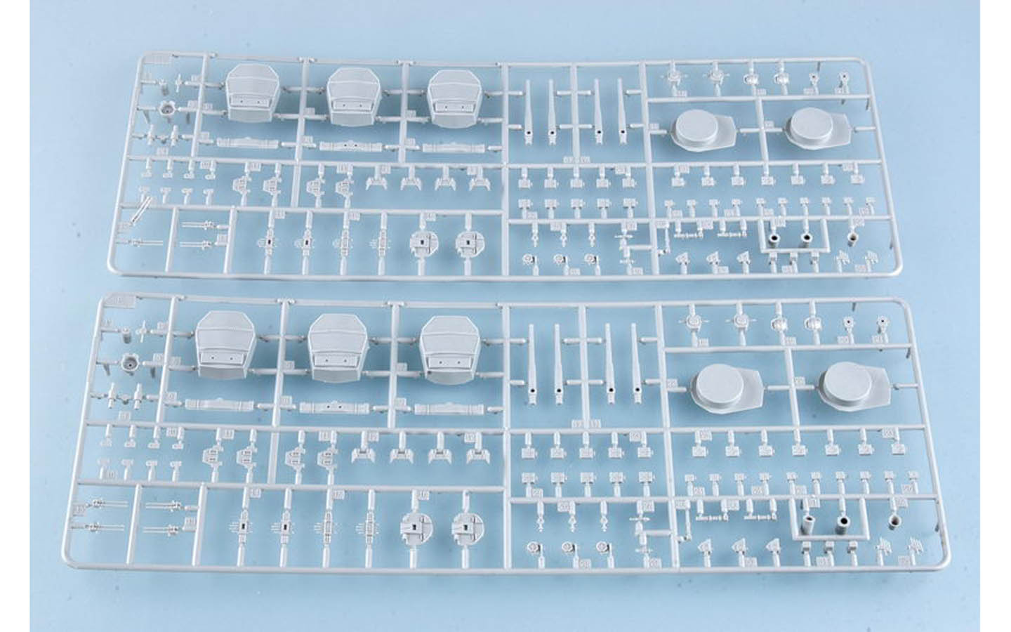 HMS Hood - Trumpeter 05302 | kingshobby.com