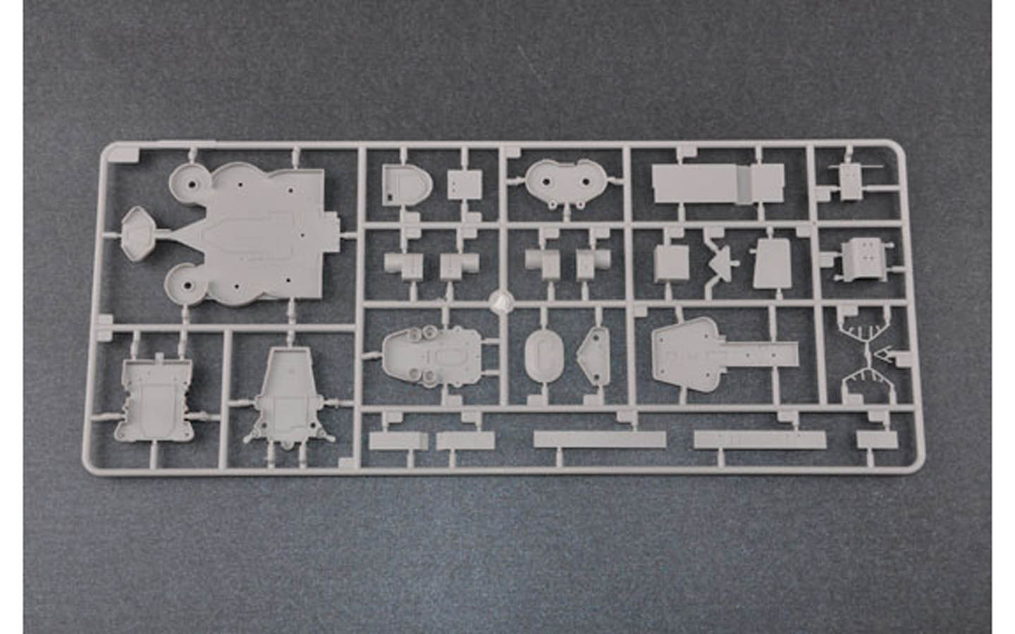 USS Indianapolis CA-35 1944 - Trumpeter 05327 | kingshobby.com