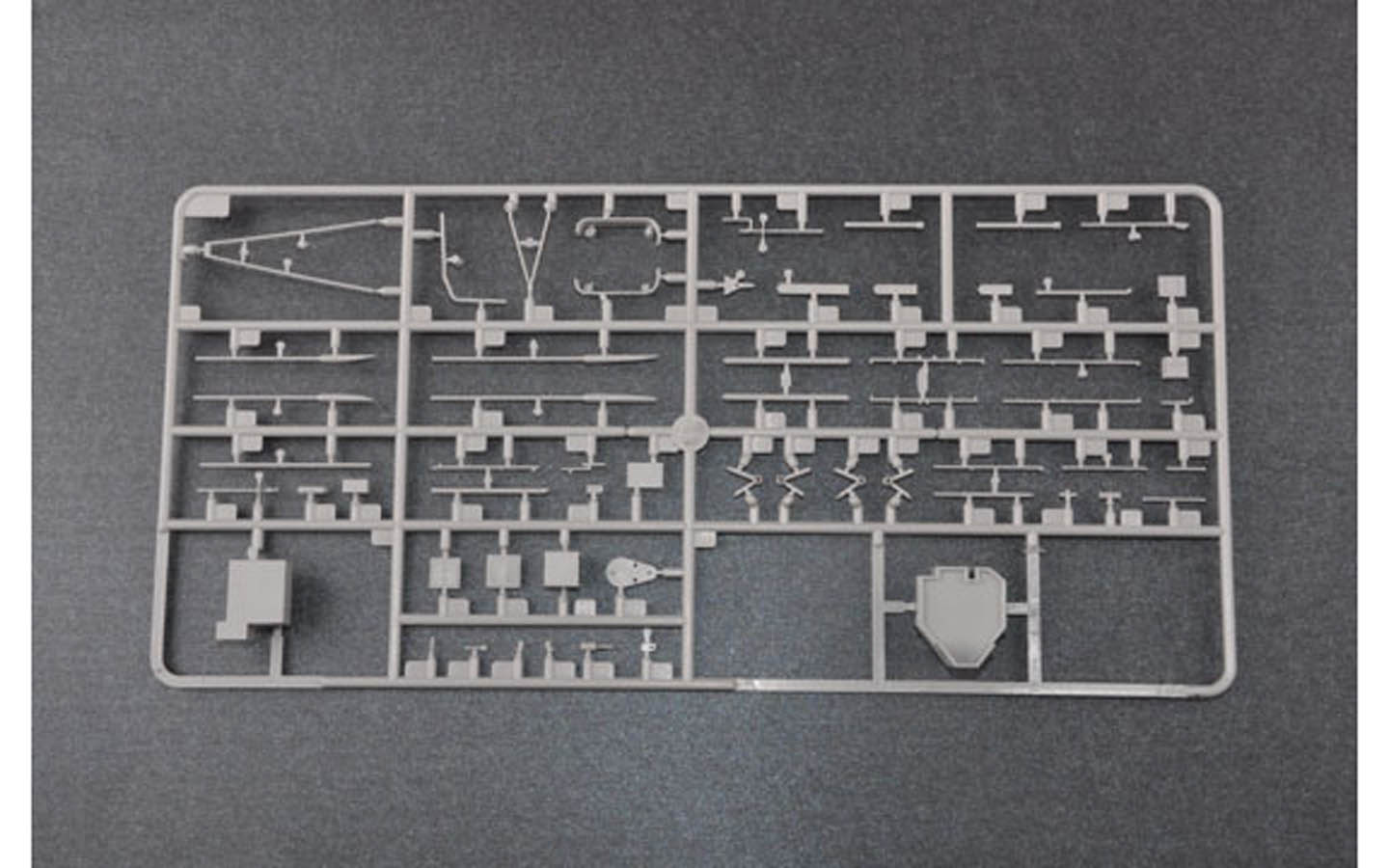 USS Indianapolis CA-35 1944 - Trumpeter 05327 | kingshobby.com