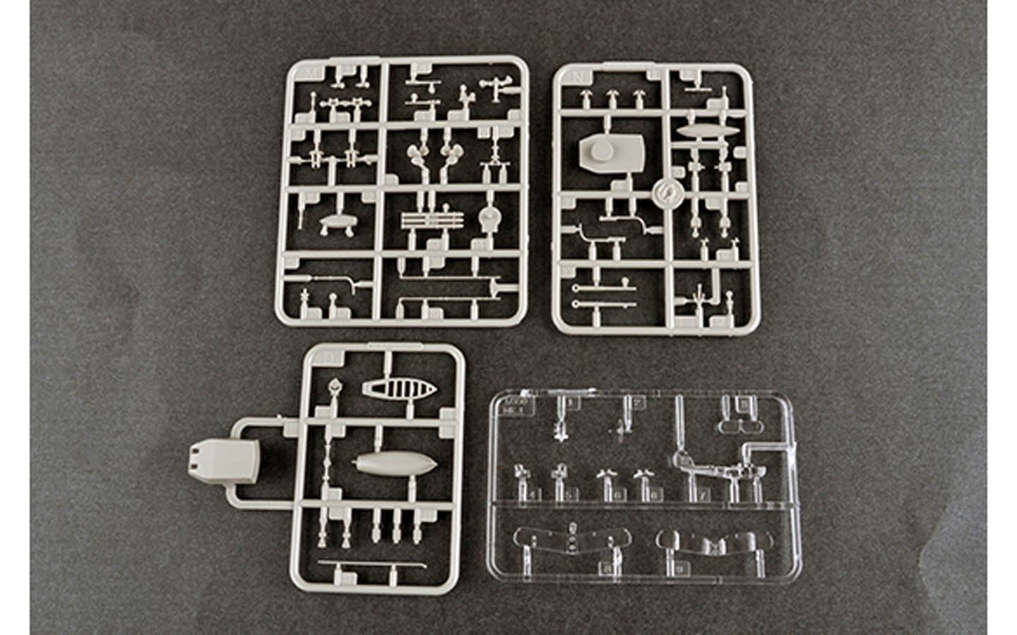 HMS Exeter - Trumpeter 05350 | kingshobby.com