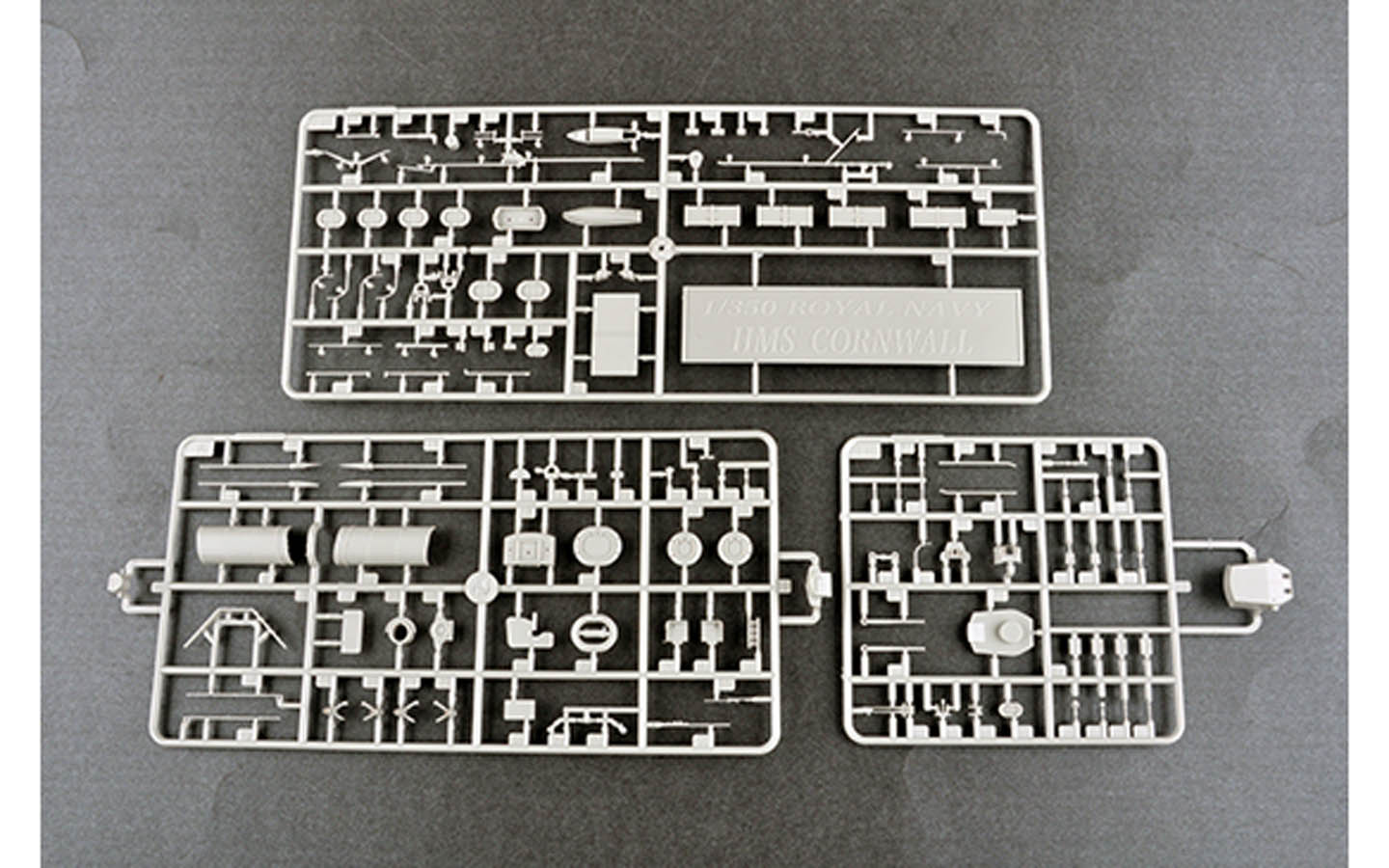 HMS Cornwall - Trumpeter 05353 | kingshobby.com